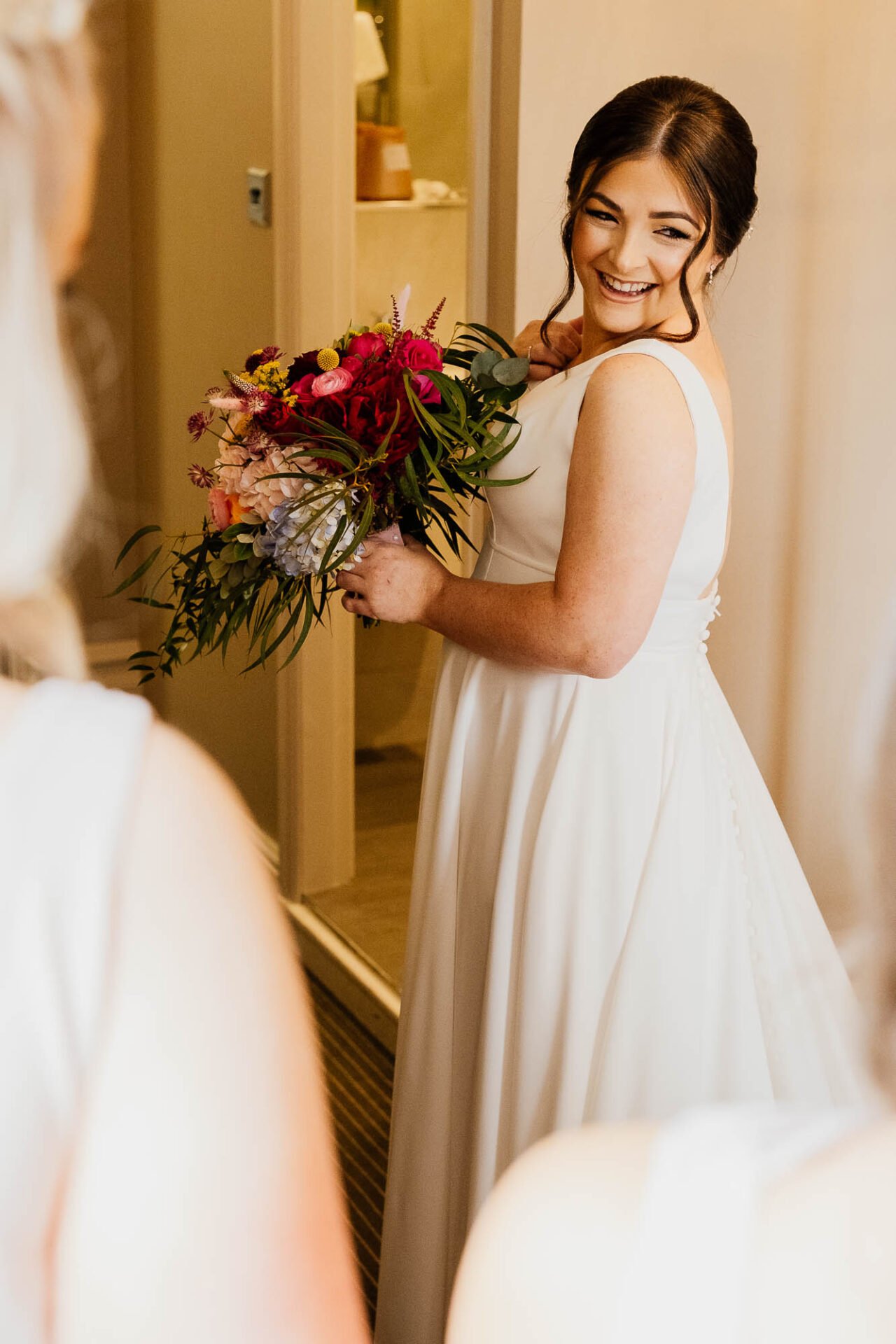 5 Essential Things You Need for the Best Getting Ready Photos at Your ...