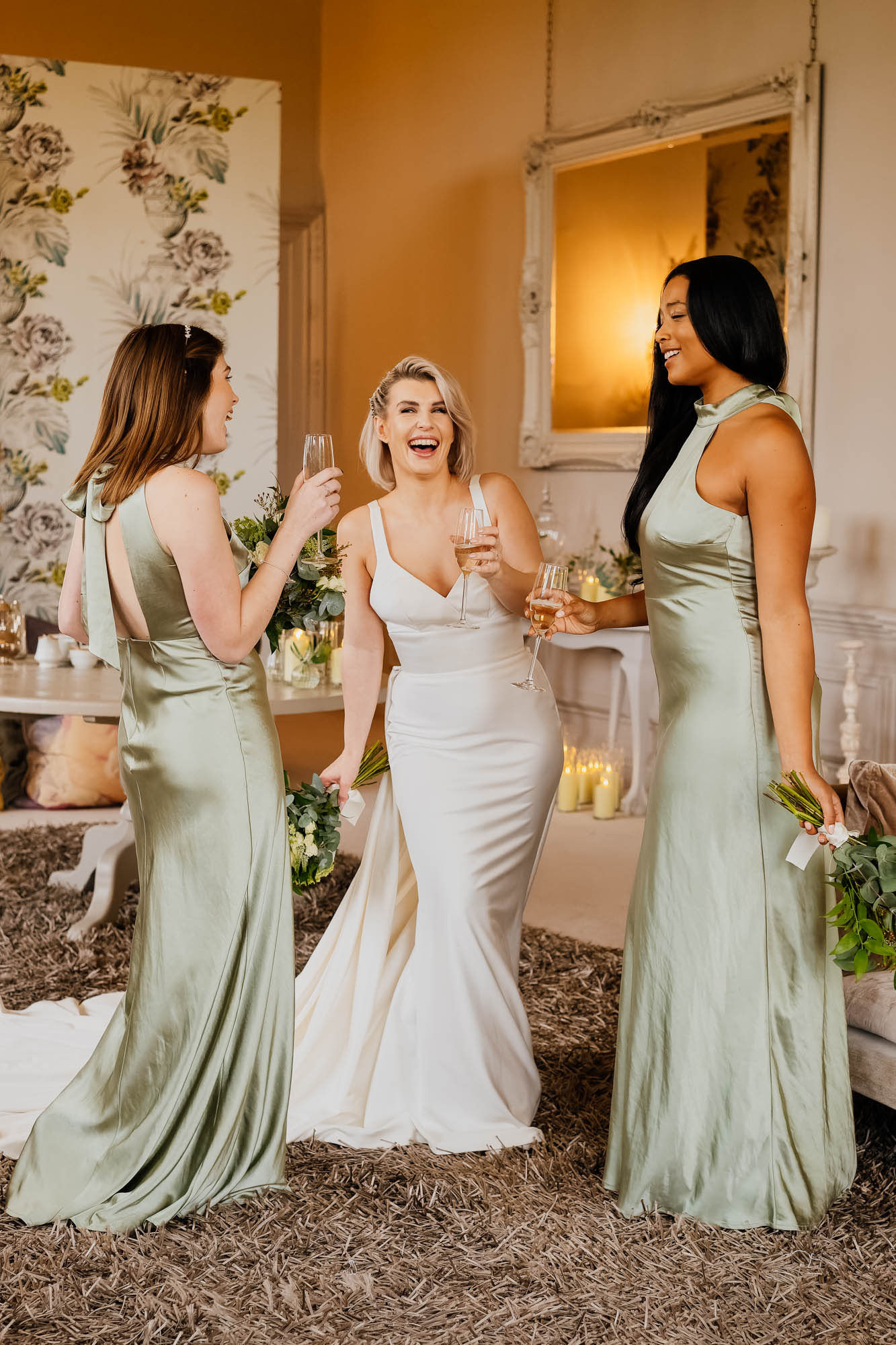 5 Essential Things You Need for the Best Getting Ready Photos at Your ...